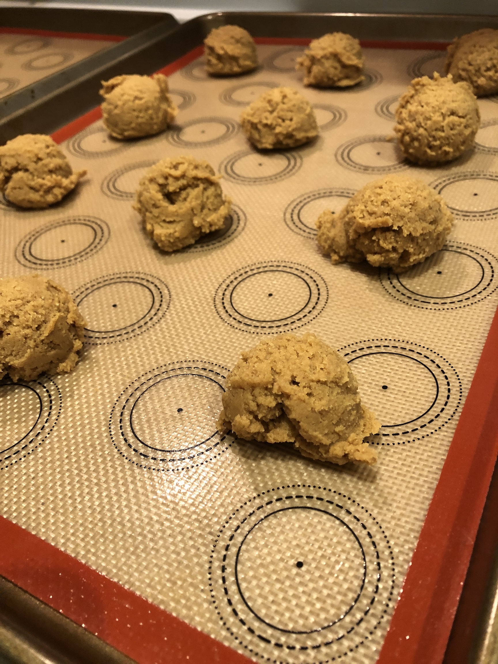 Soft Ginger Cookies with Cinnamon Marshmallow Buttercream - The Good ...